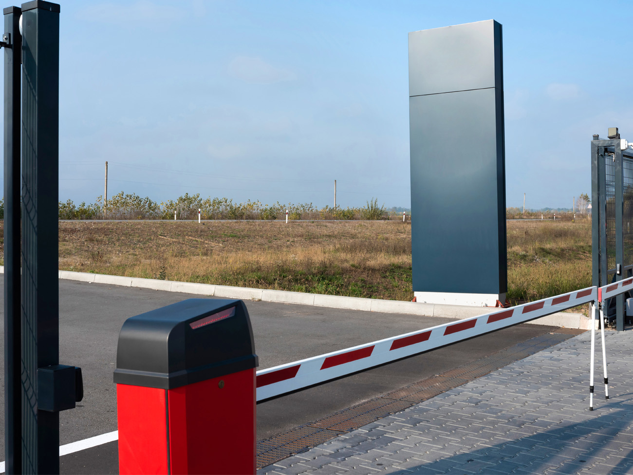 Commercial Gates | Expert Providers | Iris VBS